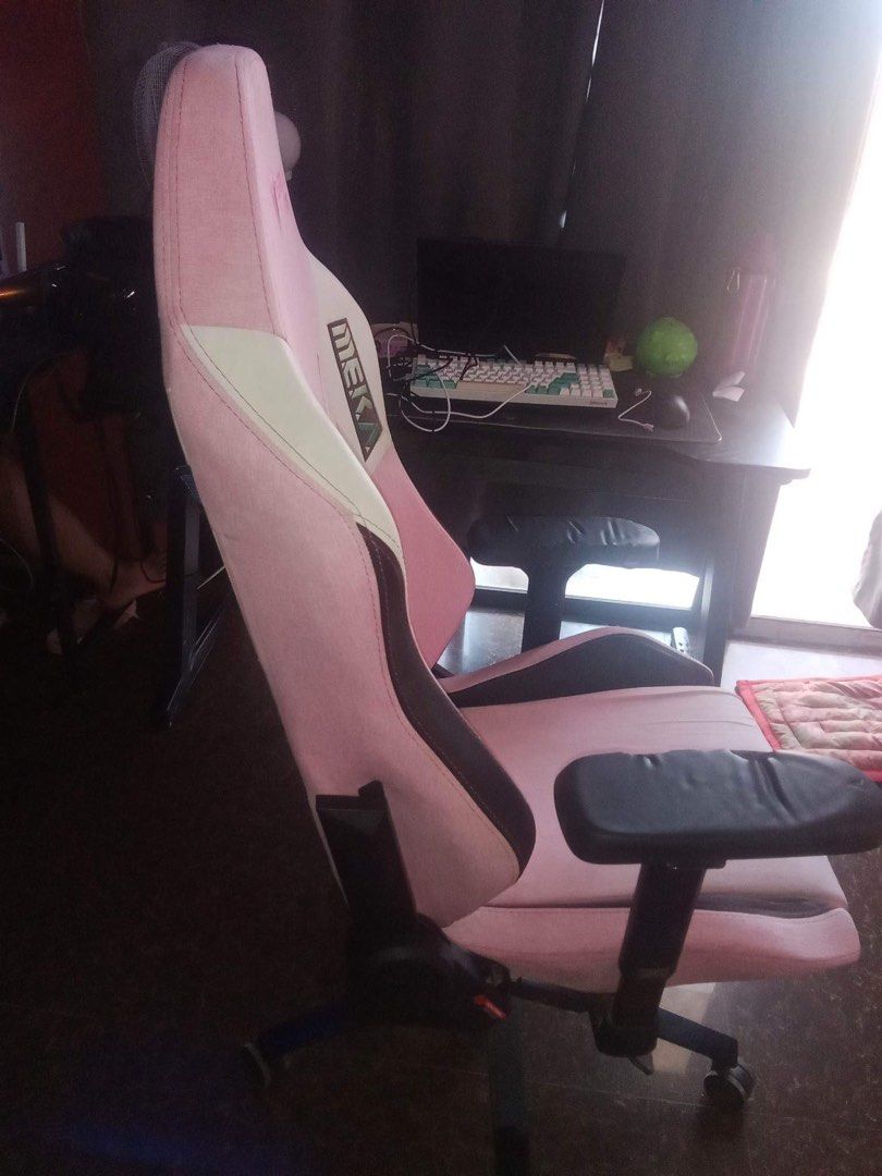 Secret lab d.va gaming chair, Furniture & Home Living, Furniture ...