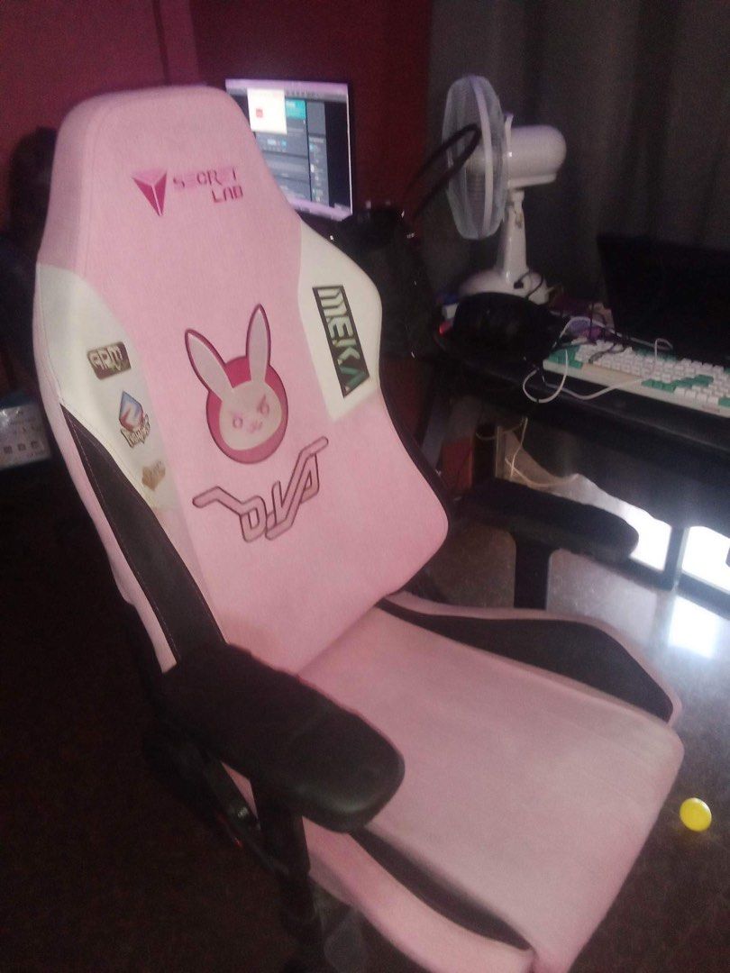 Secret lab d.va gaming chair, Furniture & Home Living, Furniture ...