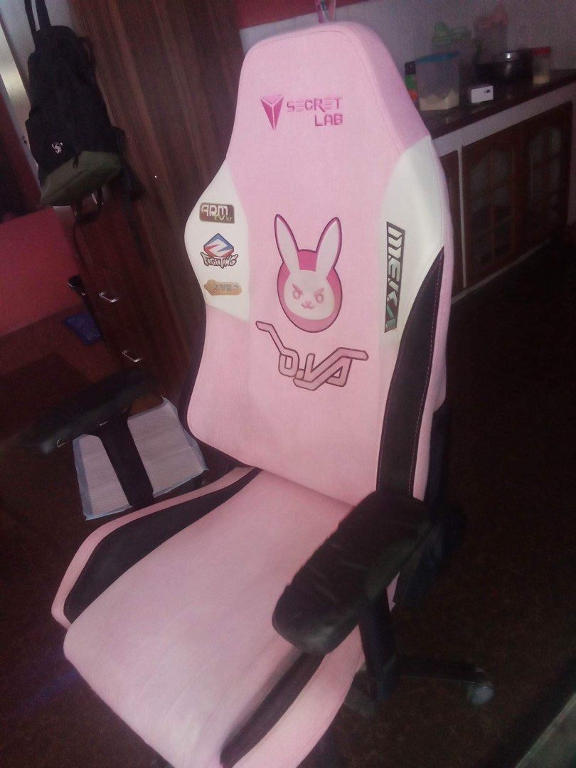 Secret lab d.va gaming chair, Furniture & Home Living, Furniture ...