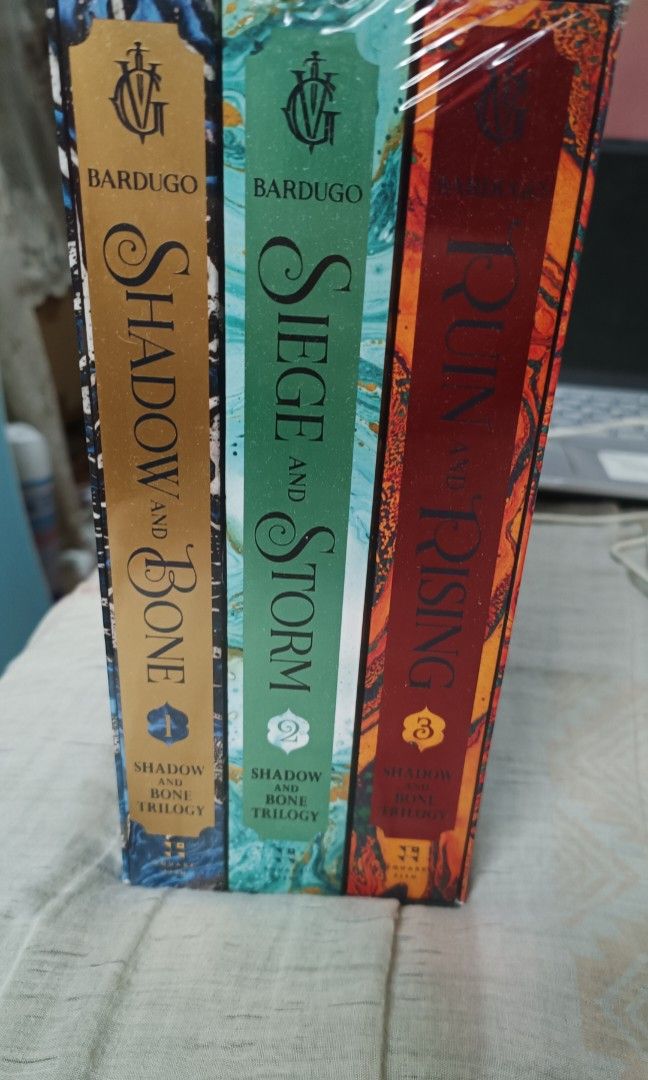Shadow and Bone Trilogy, Hobbies & Toys, Books & Magazines, Fiction ...