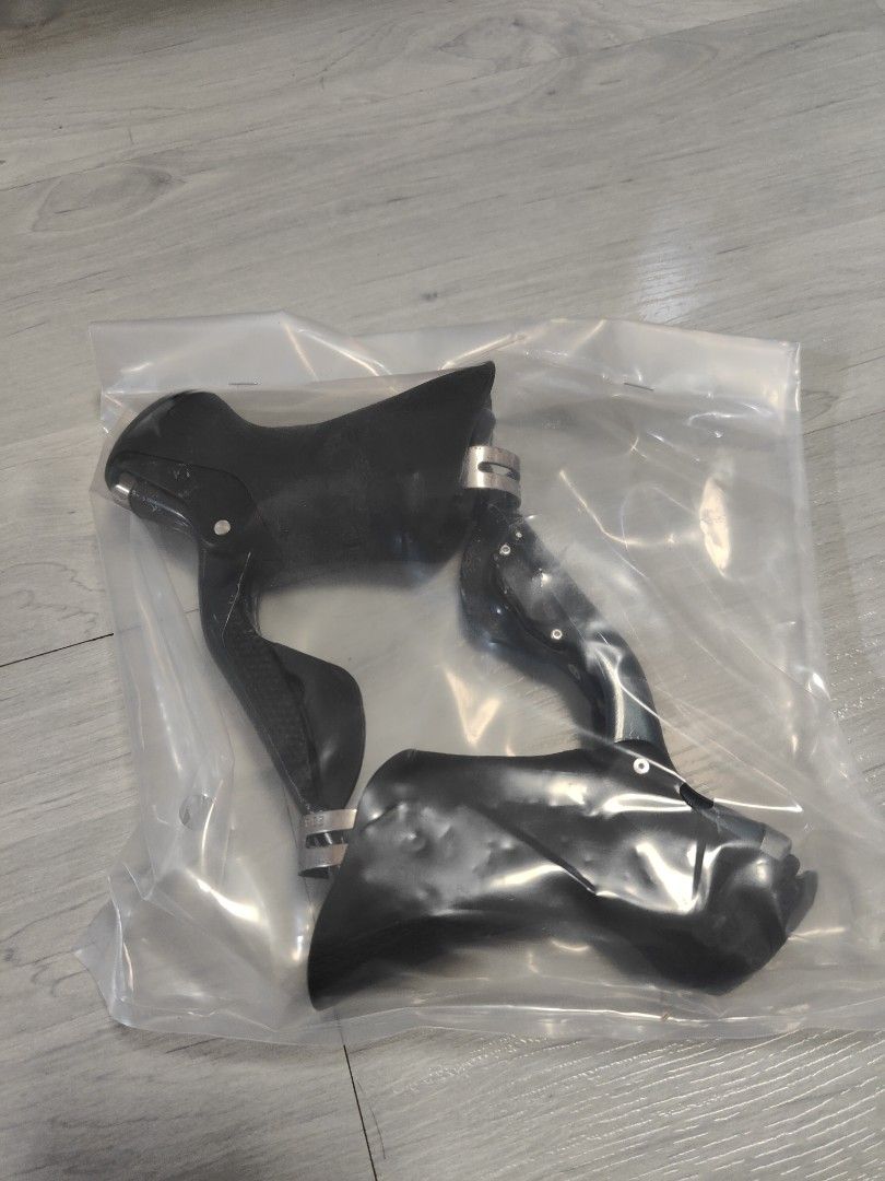 Shimano Di2 junction box, Shifter & battery 6880, Sports Equipment ...