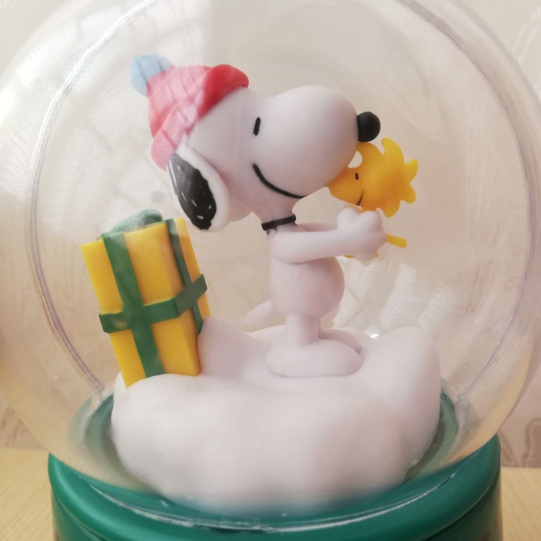 Snoppy Snow Globe Mini Container, Hobbies & Toys, Toys & Games on Carousell