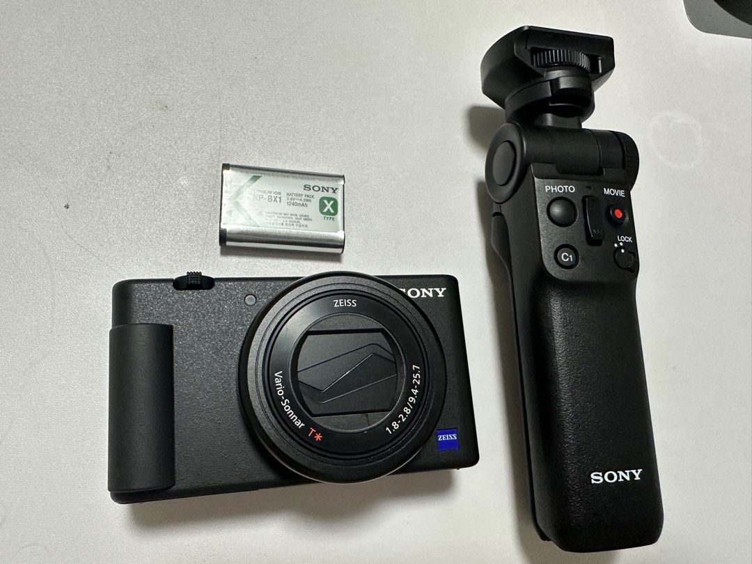Sony zv1 Zv-1 zv 1, Photography, Cameras on Carousell