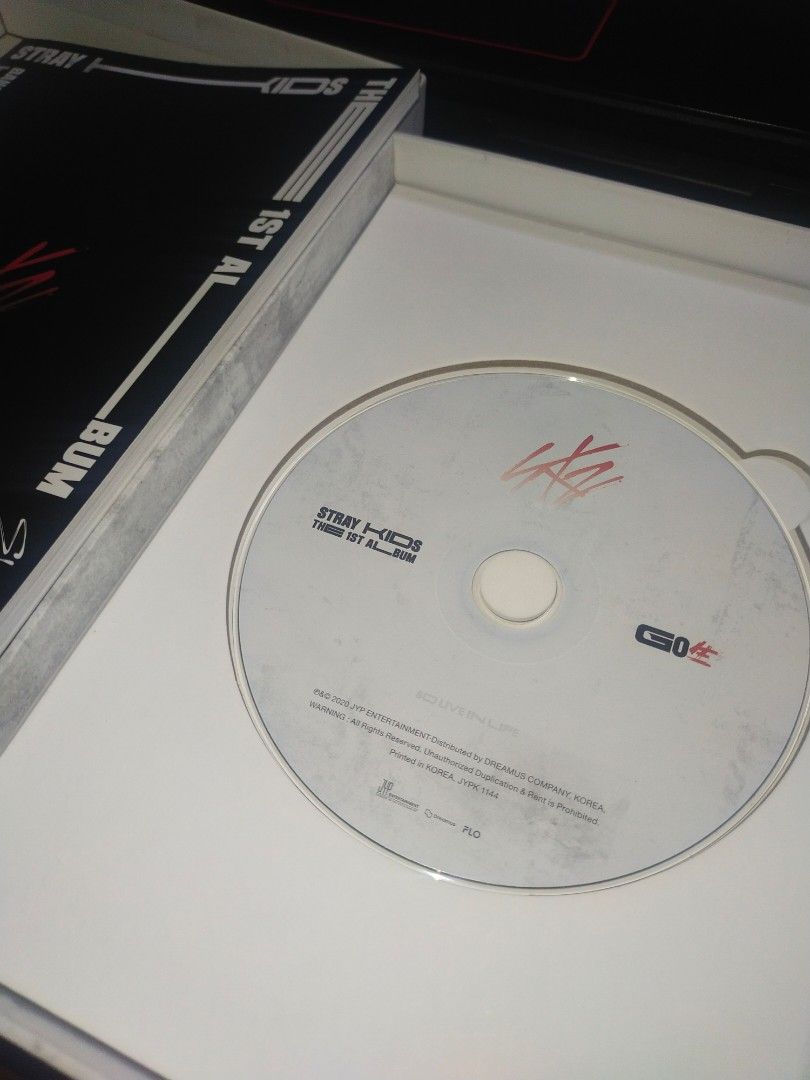 Stray Kids First Album Go live ( UNSEALED ), Hobbies & Toys, Music ...