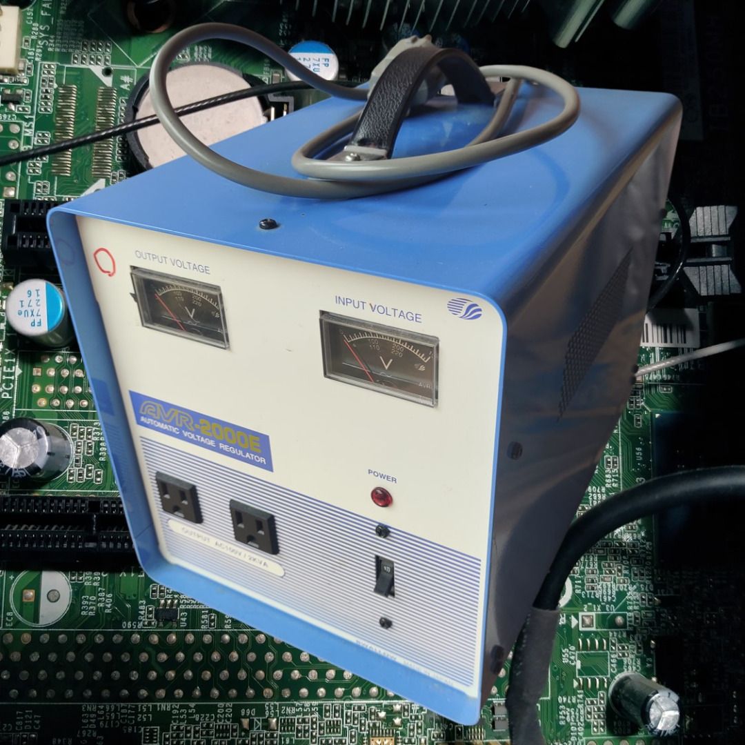 Swallow Electric Transformer AVR-2000E, AC Constant Voltage Power ...