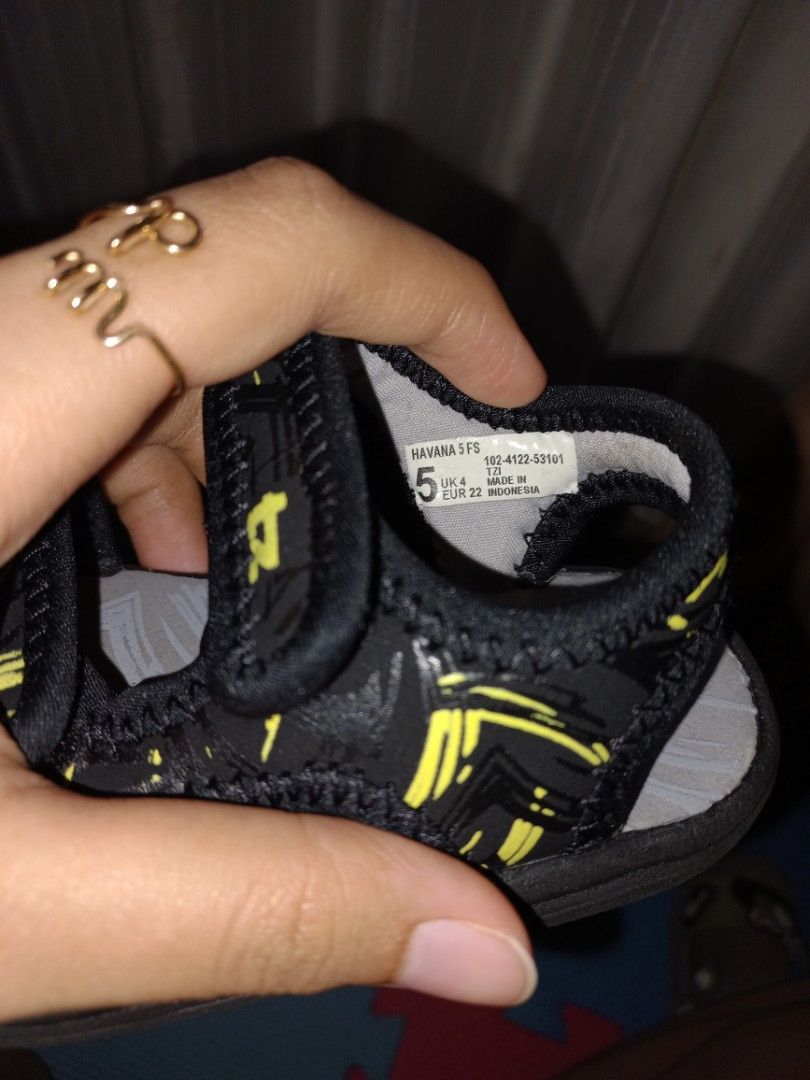 Toe Zone - Havana 5 fs ukuran: EU 22 preloved, Bayi & Anak, Lainnya di ...