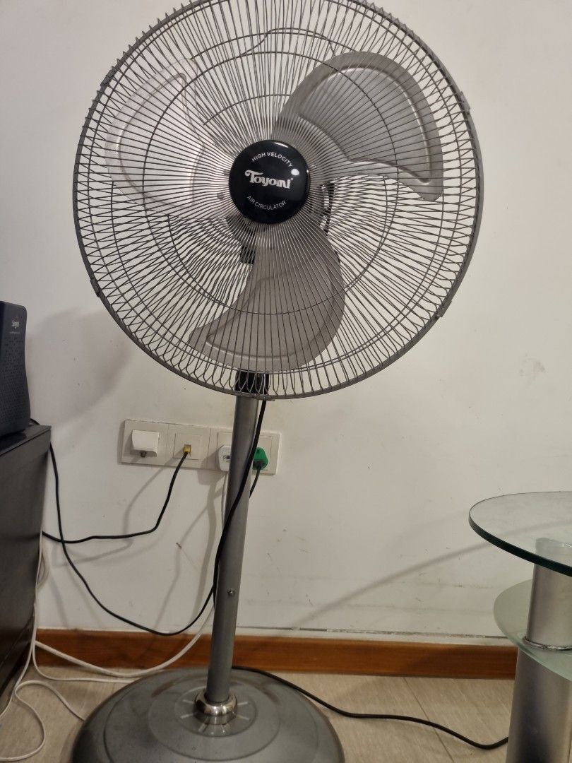 Toyomi stand fan, Furniture & Home Living, Lighting & Fans, Fans on ...