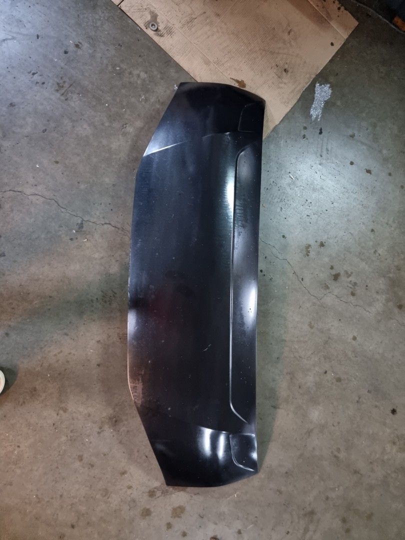 Toyota hiace metal bonnet, Car Accessories, Accessories on Carousell