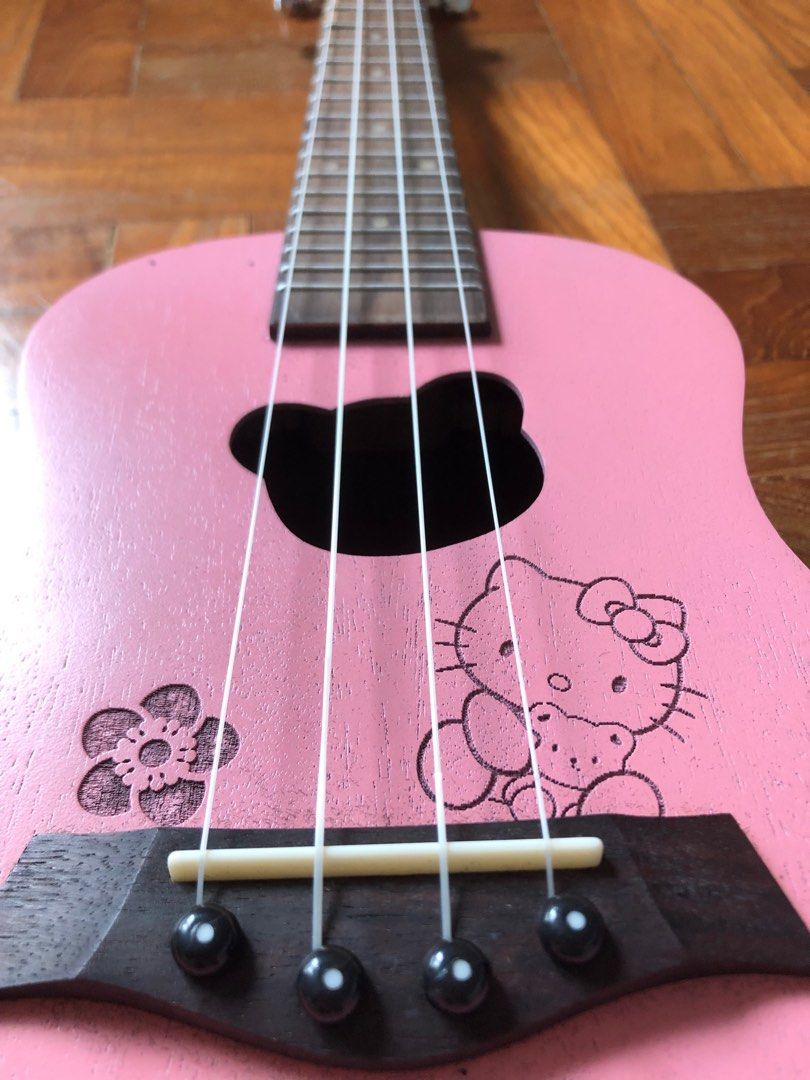 Hello Kitty Ukelele, Hobbies & Toys, Music & Media, Musical Instruments ...