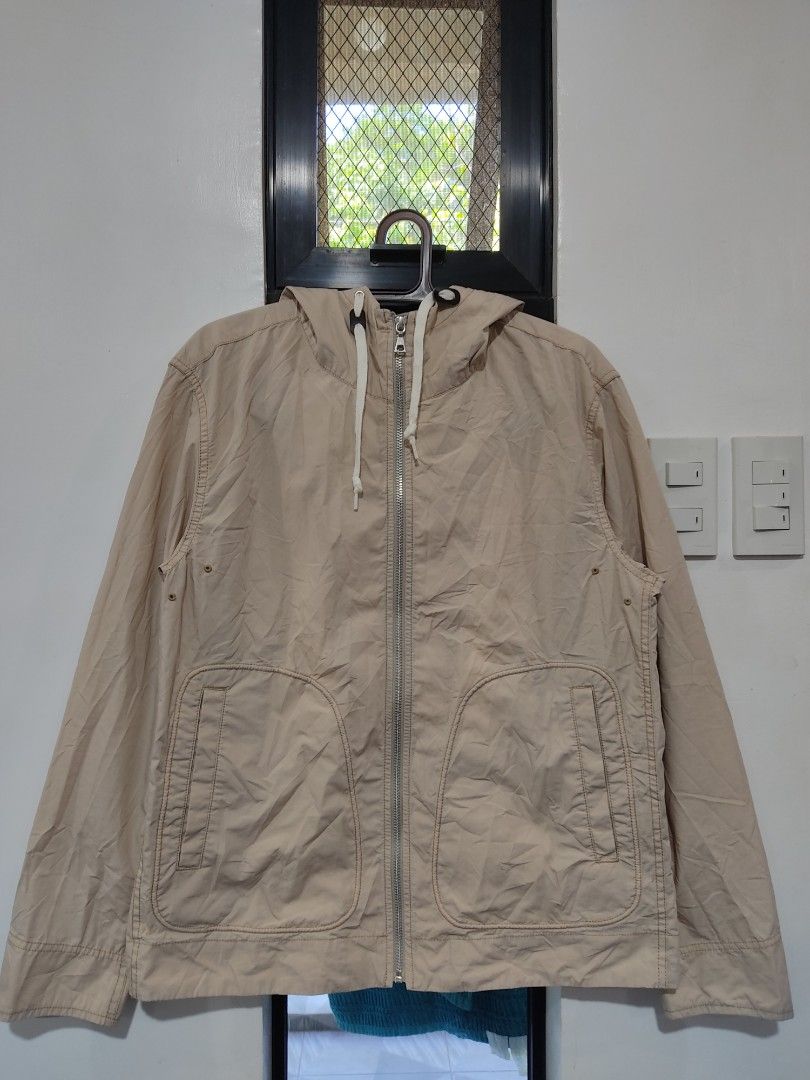 UNIQLO BEIGE JACKET, Men's Fashion, Coats, Jackets and Outerwear on ...