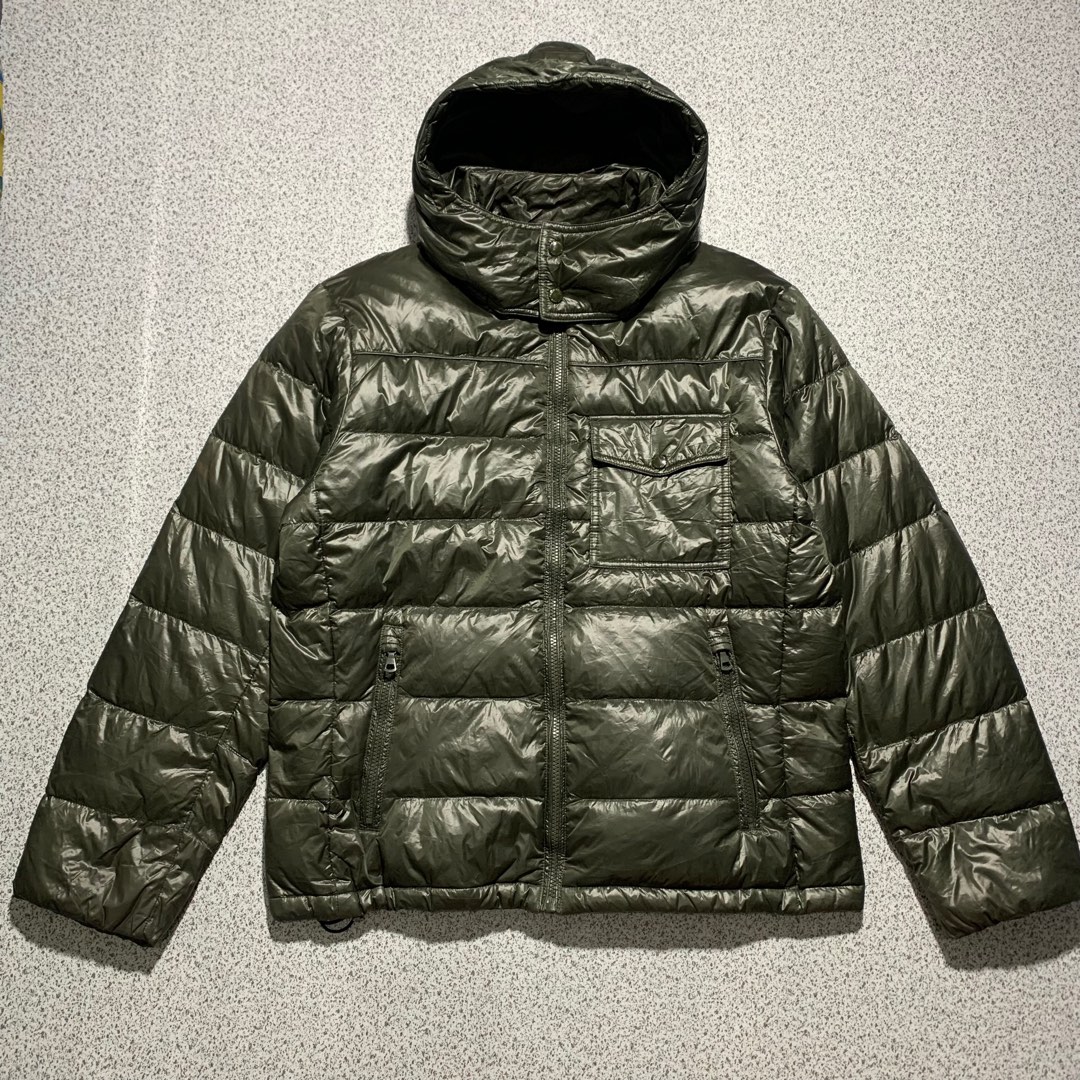 Uniqlo jacket bulu angsa, Fesyen Pria, Pakaian , Baju Luaran di Carousell