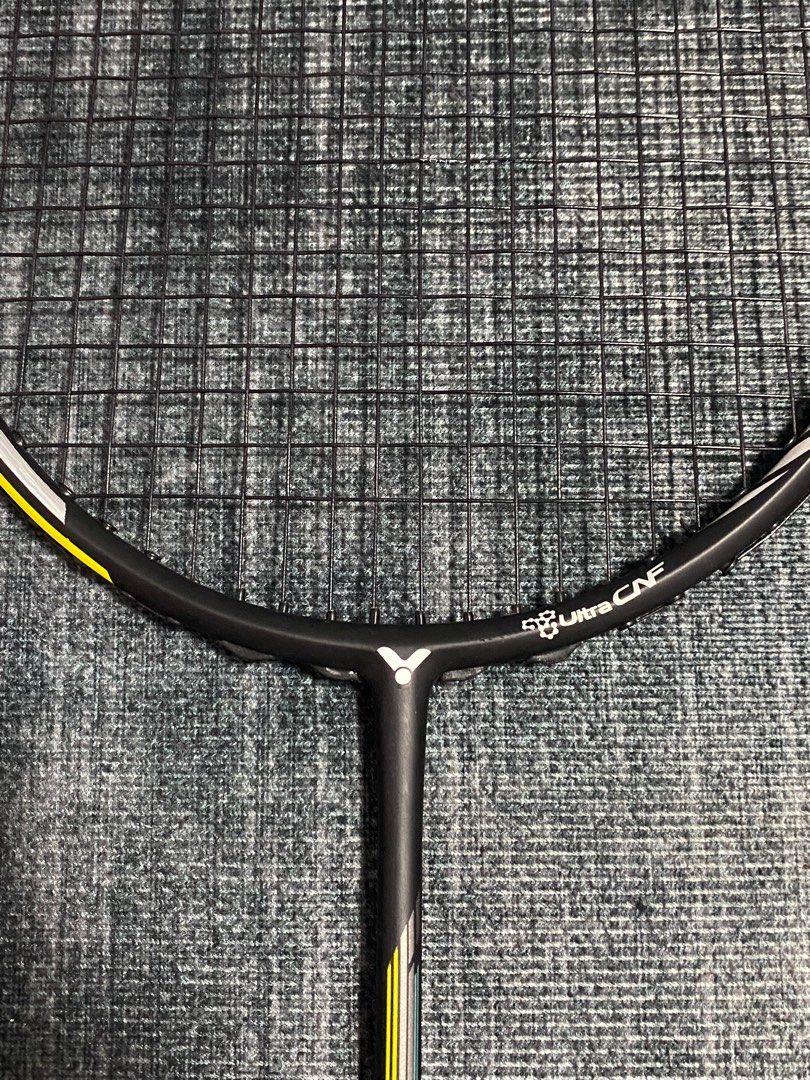 Victor Hypernano x800, Sports Equipment, Sports & Games, Racket & Ball Sports on Carousell