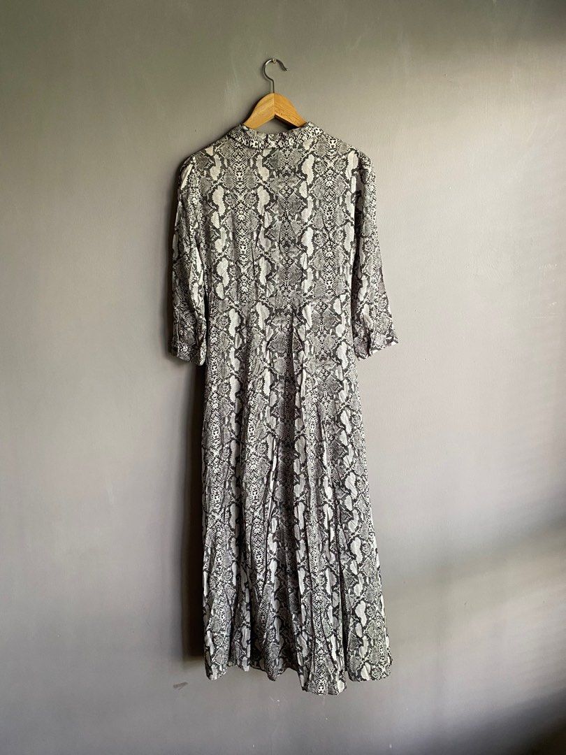 Zara snake pattern dress, Women's Fashion, Dresses & Sets, Dresses on ...