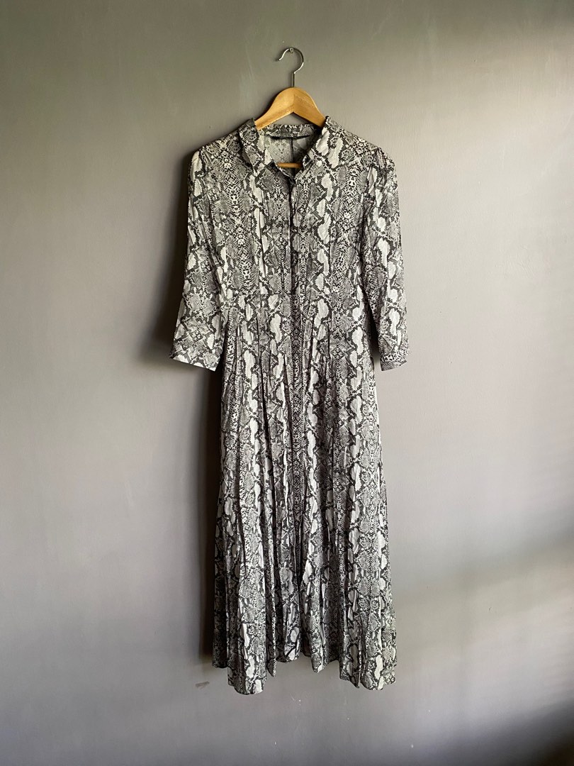 Zara snake pattern dress, Women's Fashion, Dresses & Sets, Dresses on ...