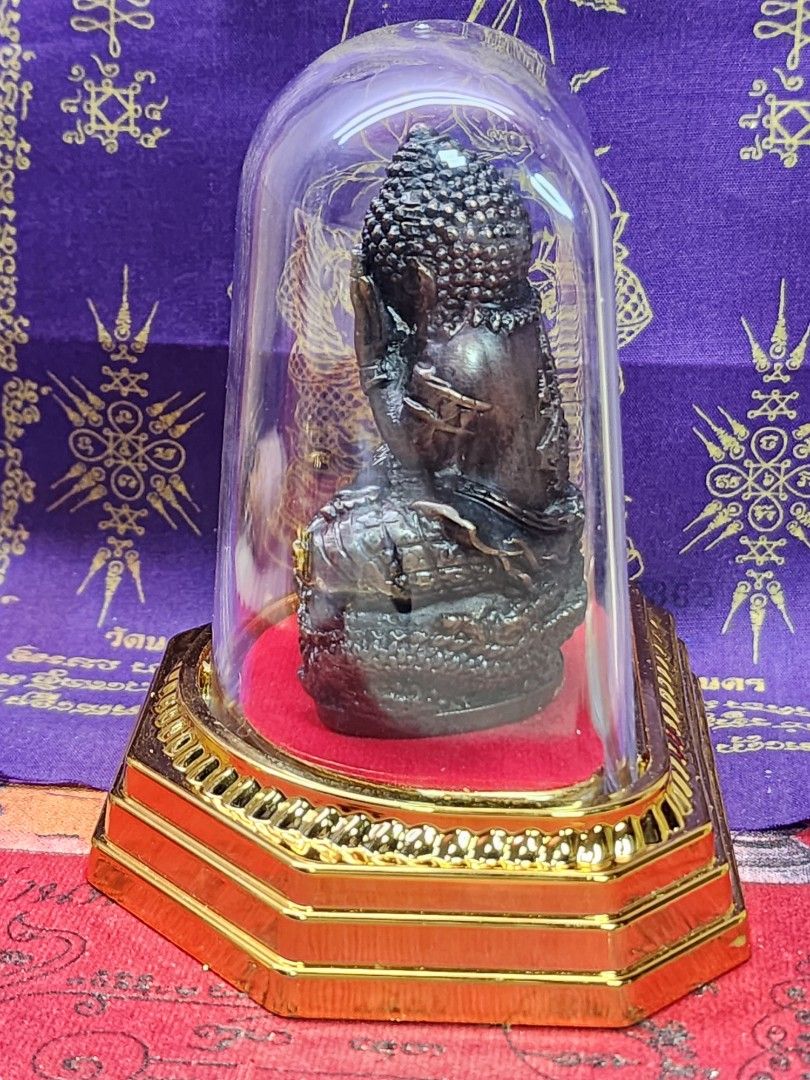3 inch phra pidta bucha with display box Wat khao or, wat phra mahathat ...