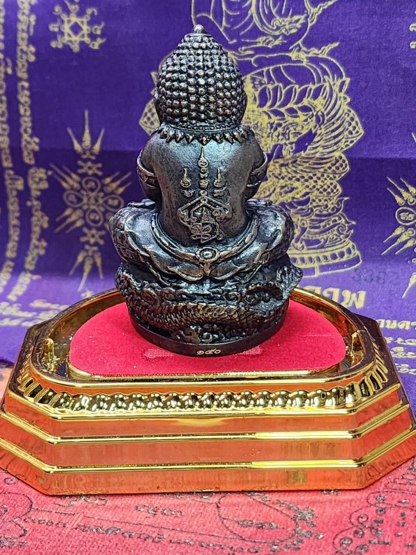 3 inch phra pidta bucha with display box Wat khao or, wat phra mahathat ...