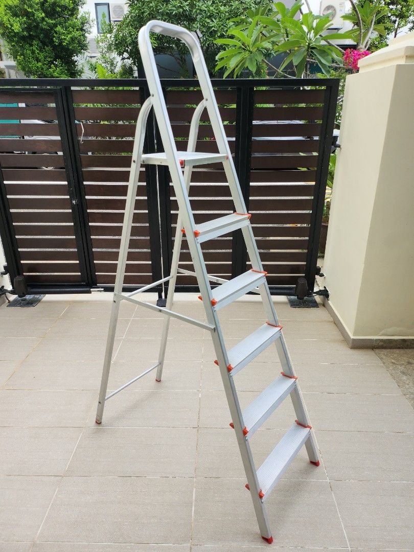 6-step Aluminium ladder, Furniture & Home Living, Home Improvement ...