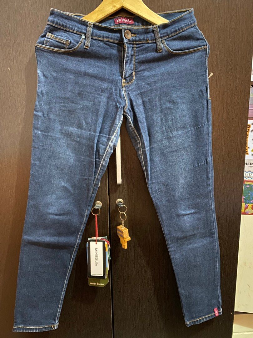Ako Jeans, Fesyen Pria, Pakaian , Bawahan di Carousell
