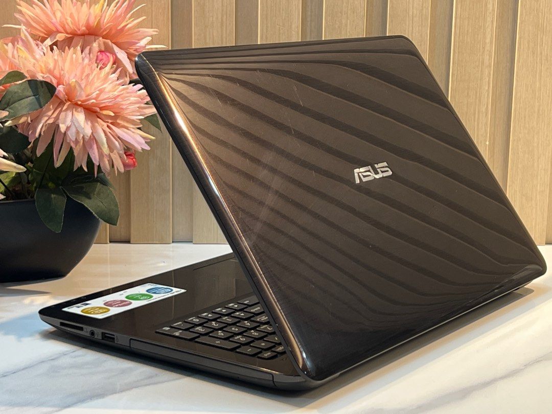 Asus Laptop X556URK i7 7th Gen 8GB RAM 256GB SSD FULL HD 930Mx 2GB VRAM ...