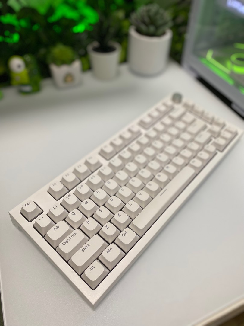 Budget 75% custom mechanical keyboard with knob, Computers & Tech ...