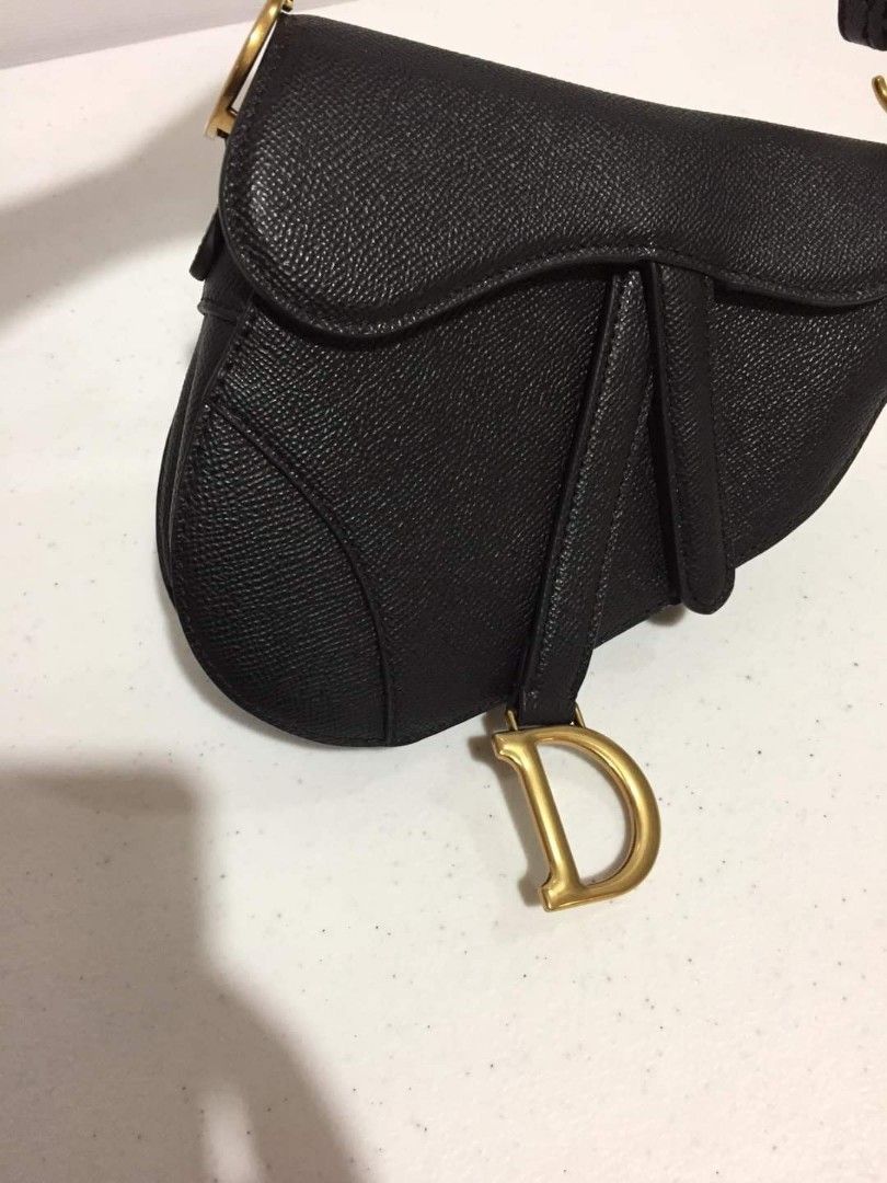 DILAT NU LANG MGA MATA AH.. SARIWA, Luxury, Bags & Wallets on Carousell
