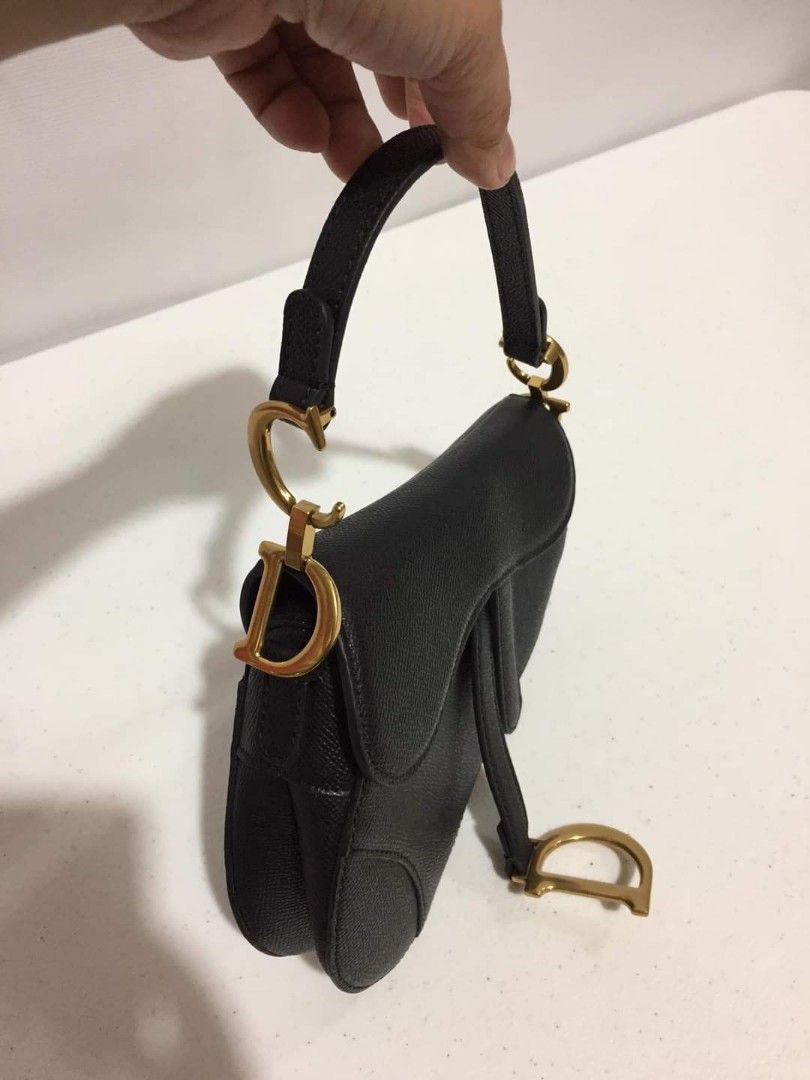 DILAT NU LANG MGA MATA AH.. SARIWA, Luxury, Bags & Wallets on Carousell