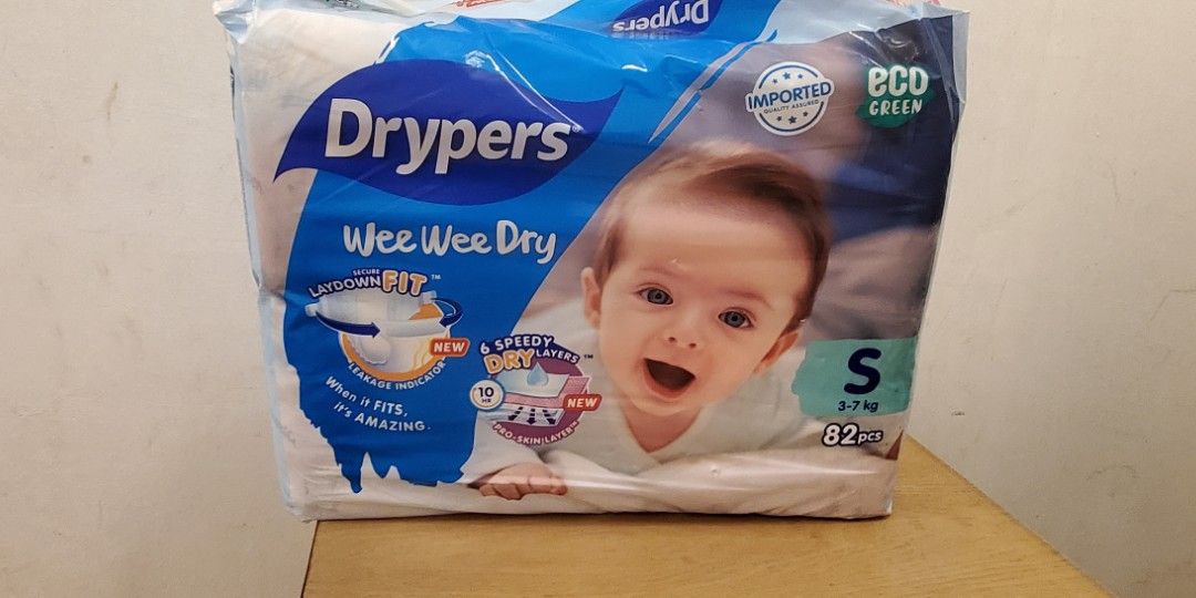 Drypers Wee Wee Dry/ diaper size S, Babies & Kids, Bathing & Changing ...