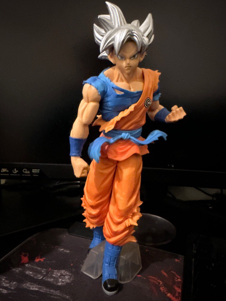 Goku ultra instinct figurine, Hobbies & Toys, Toys & Games on Carousell