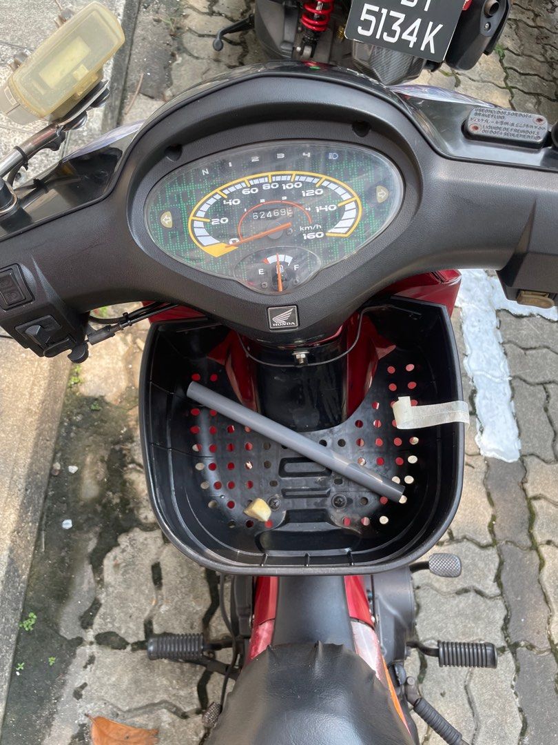 Honda Wave 125 R, Motorcycles, Motorcycles for Sale, Class 2B on Carousell