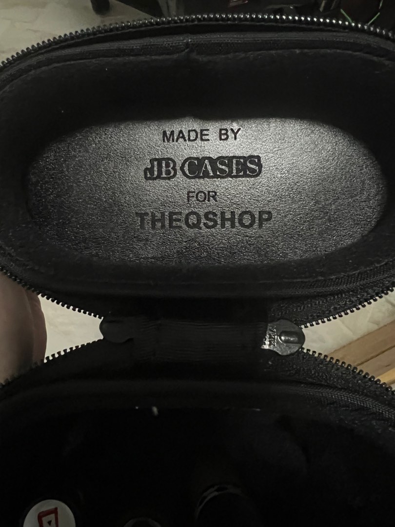 JB case from Qshop (3B6S), Sports Equipment, Sports & Games, Racket & Ball Sports on Carousell