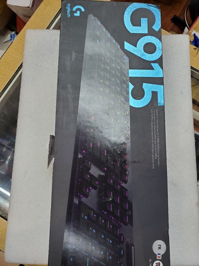 Logitech G915 LIGHTSPEED RGB Mechanical Gaming Keyboard/Clicky Key Switch LIGHTSYNC RGB Advanced ...