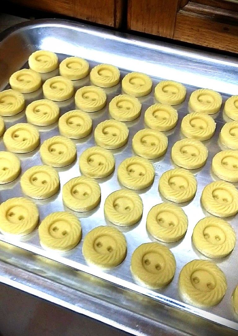 Kuih Raya & Nutella tarts, Food & Drinks, Homemade Bakes on Carousell