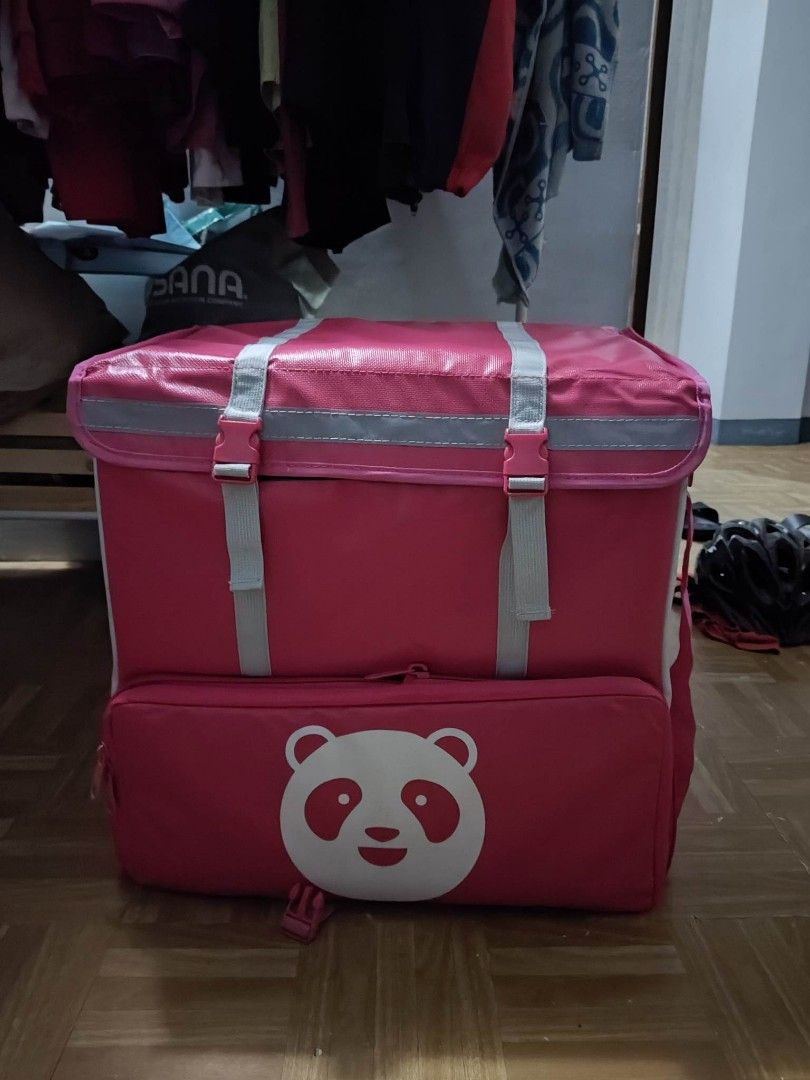LIMITED EDITION AUTUMN FOOD PANDA BIG BAG on Carousell