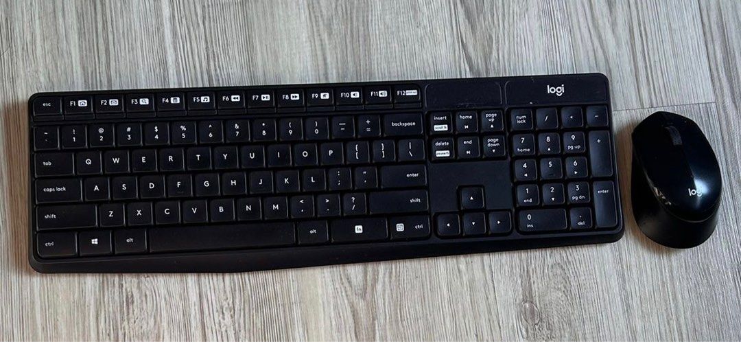 Logitech MK315 Keyboard + M330C Mouse, Computers & Tech, Parts ...