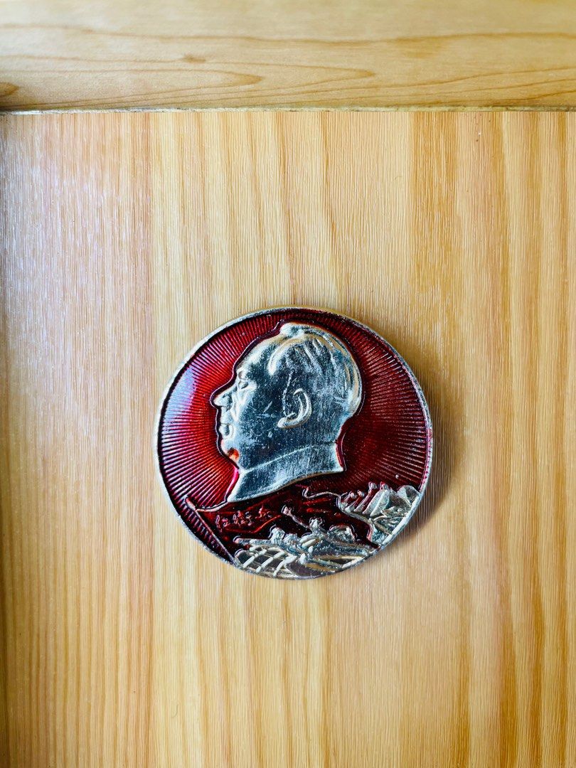 Mao Zedong Pins - 1960s Pins. Take all on Carousell