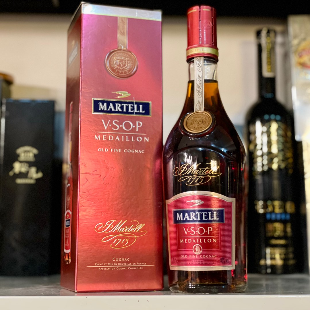 Martell VSOP Medallion Blend Cognac w box 700ml, Food & Drinks ...