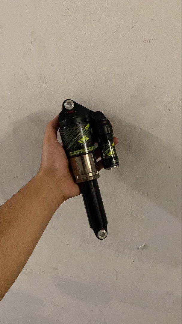 Marzocchi Roco Air R Rear Shock, Sports Equipment, Bicycles & Parts ...