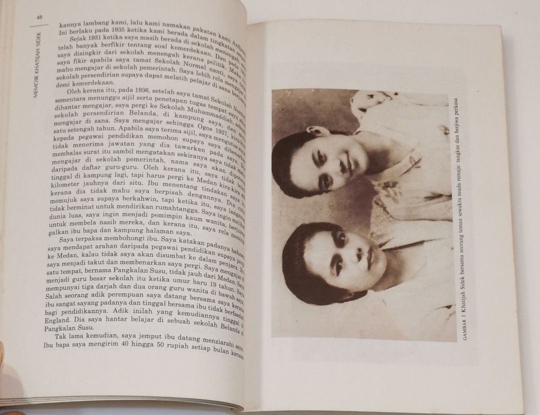 Memoir Khatijah Sidek. Puteri Kesateria Bangsa, Hobbies & Toys, Books ...