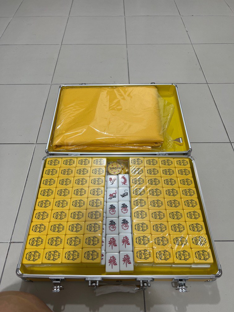 Minion mahjong tiles, Hobbies & Toys, Toys & Games on Carousell