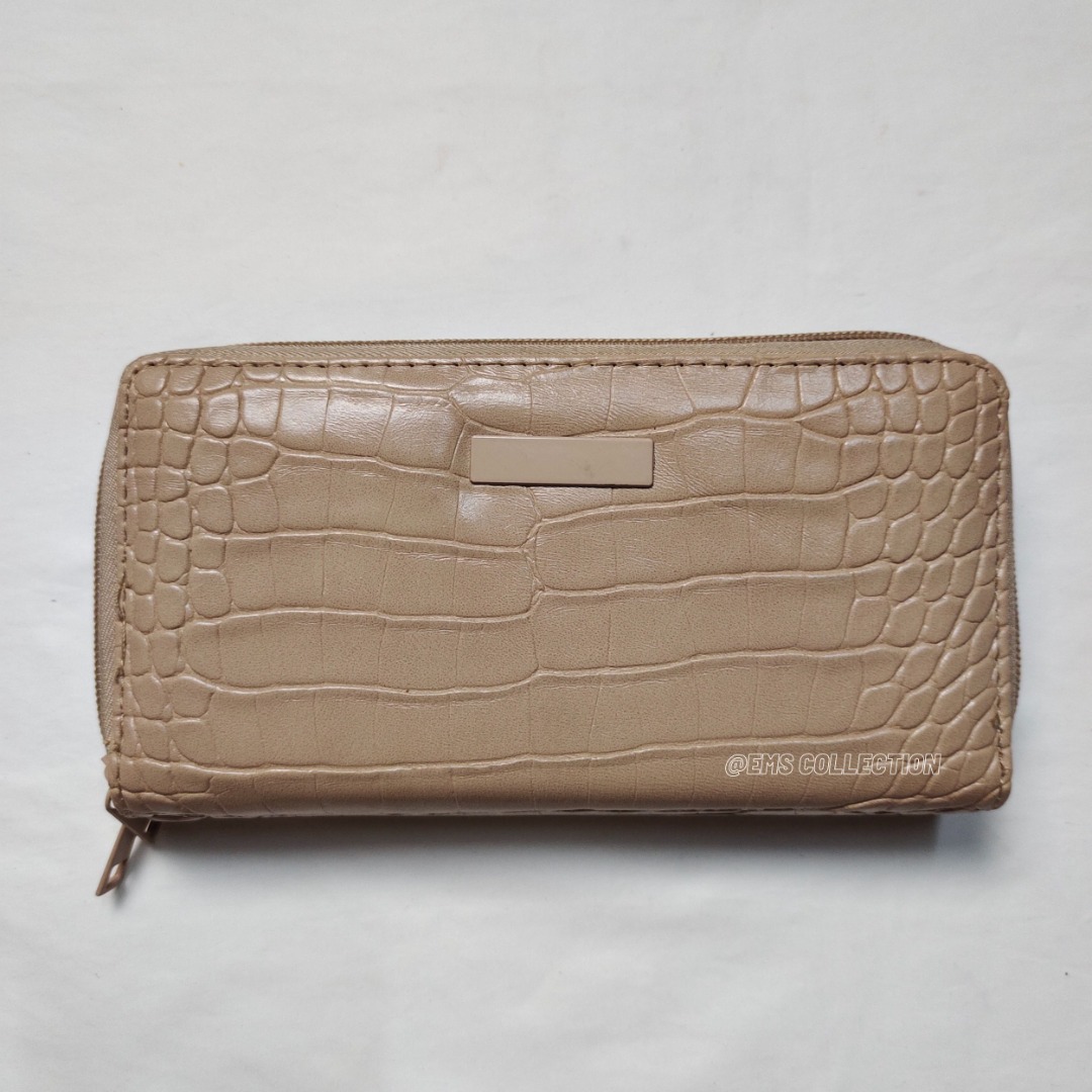 MRP Cream Crocs Two Compartment / 2 Zipper Leather Long Wallet / Phone ...