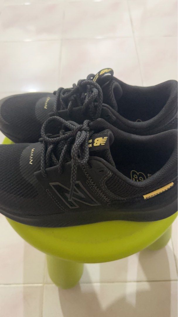 New balance original, Men's Fashion, Footwear, Sneakers on Carousell