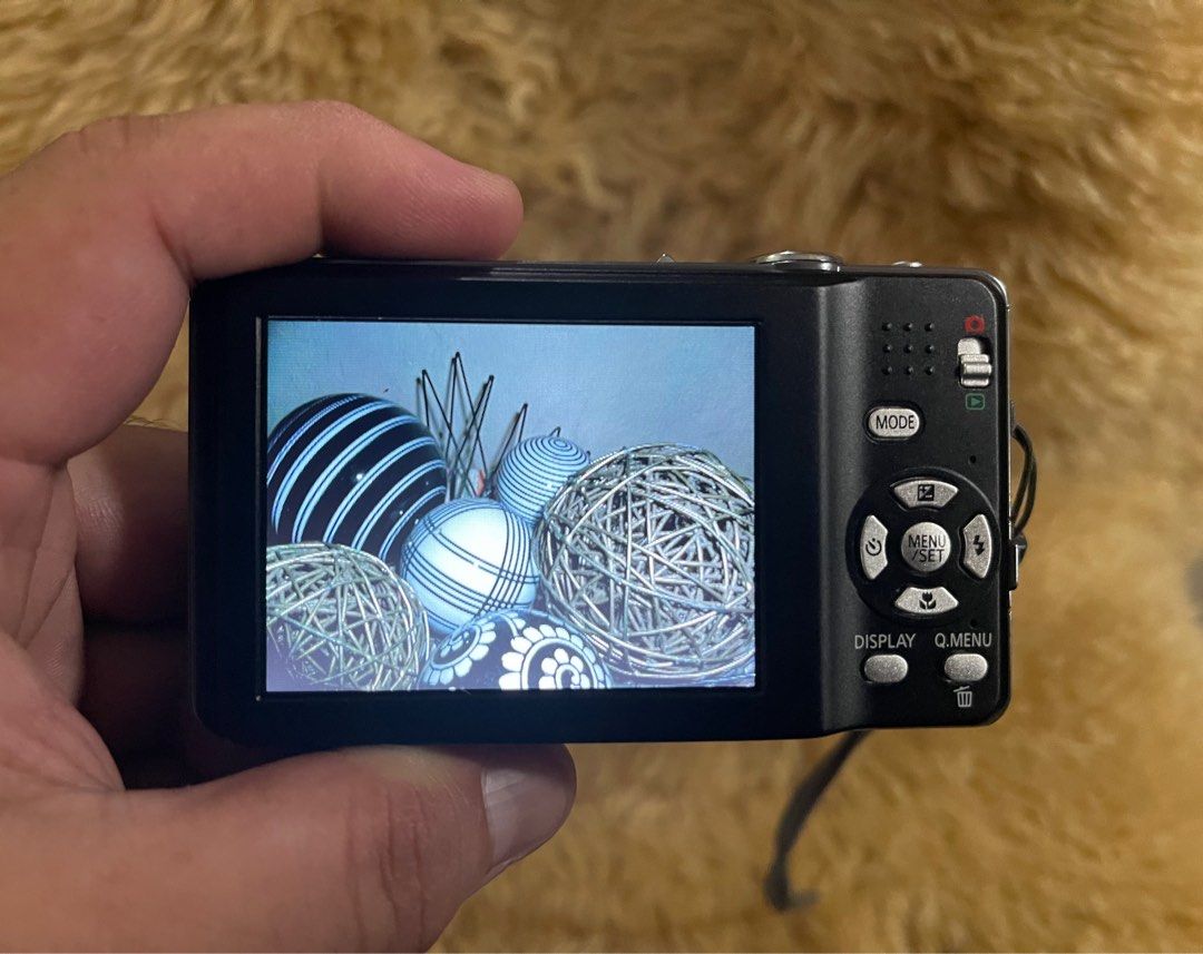 Panasonic Lumix DMC-FS10 Digital Camera, Photography, Cameras on Carousell