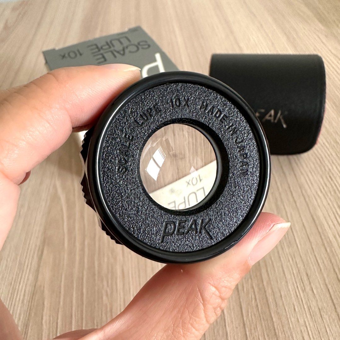 Peak Scale Lupe 10x magnifying glass, Photography, Lens & Kits on Carousell