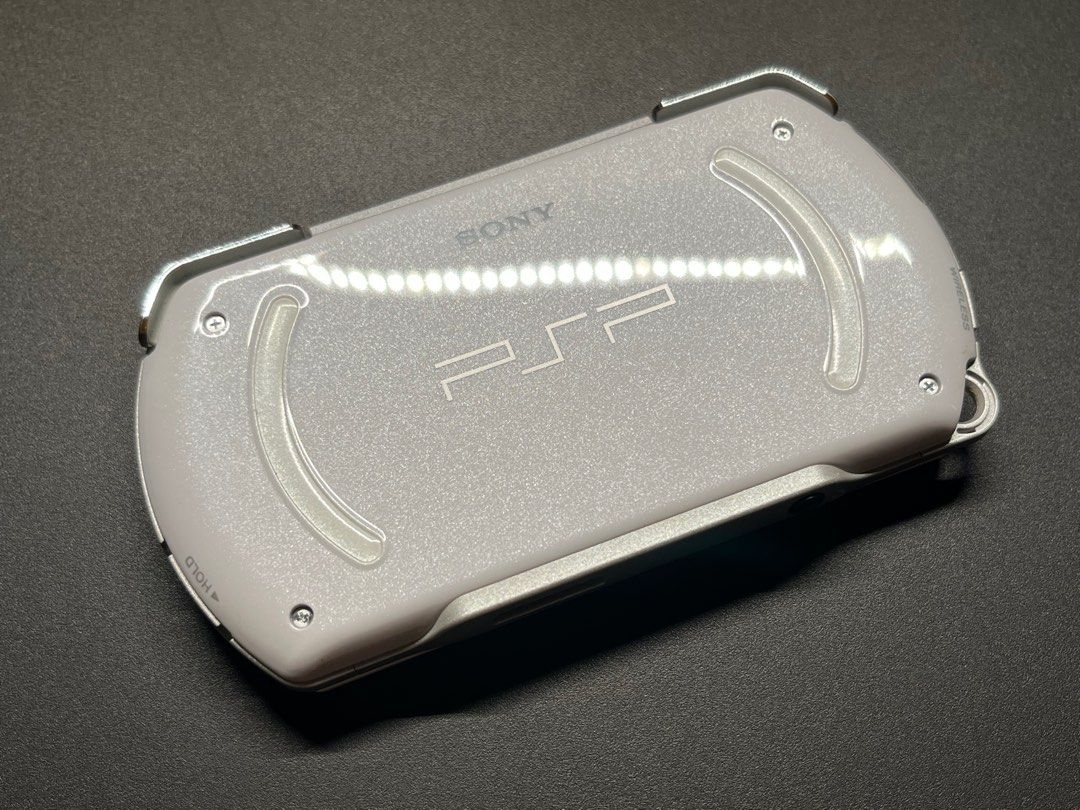 Modded PlayStation PSP GO Pearl White 16gb Internal | Extreme MINT ...