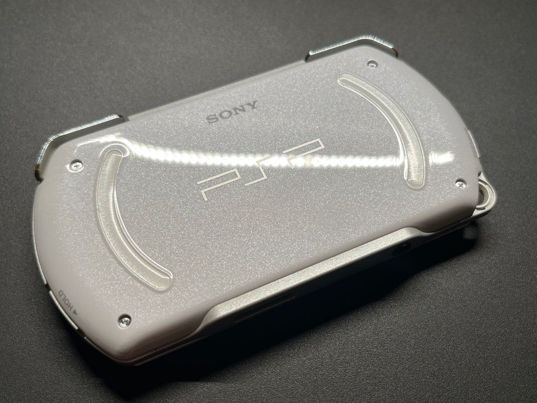 Modded PlayStation PSP GO Pearl White 16gb Internal | Extreme MINT ...