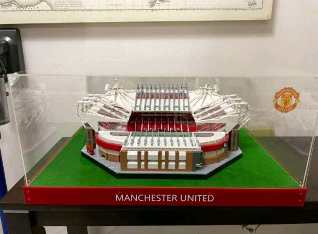 Display Case Box Creator Expert Old Trafford - Manchester United 10272 ...