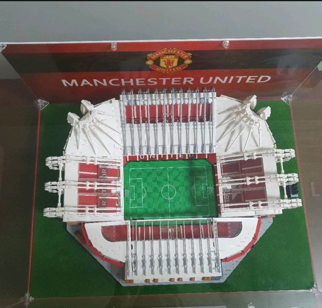 [PRE-ORDER] Display Case Box with background Creator Expert Old ...