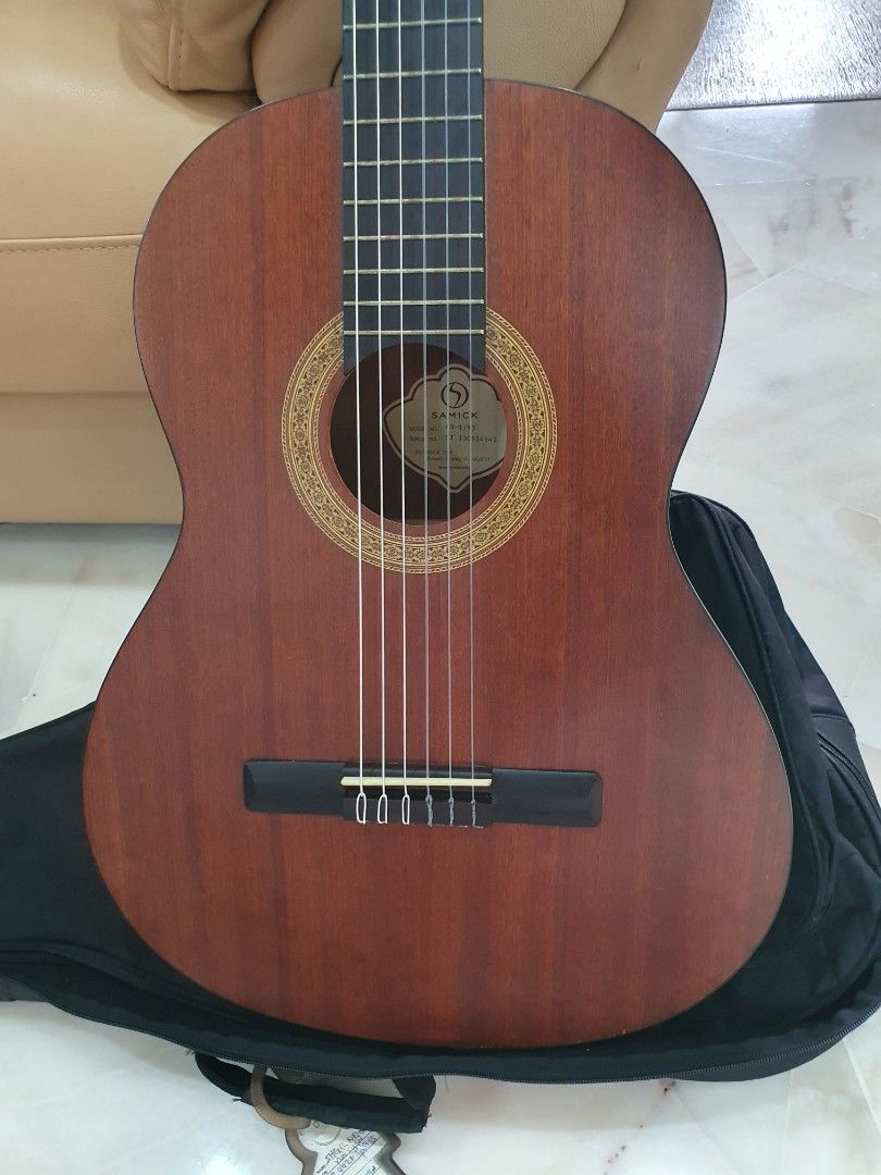Samick CN-1 Classical Guitar, Hobbies & Toys, Music & Media, Musical ...