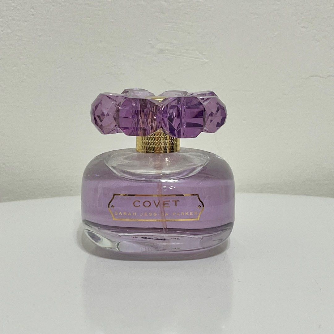 三折出售‼️Sarah Jessica Parker Covet Pure Bloom 慾望千金淡香精 50ml 無外盒, 香水、美妝、保養, 香水、體香劑在旋轉拍賣