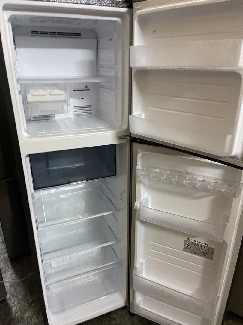 Sharp 255l 2 door fridge / refrigerator, TV & Home Appliances, Kitchen ...